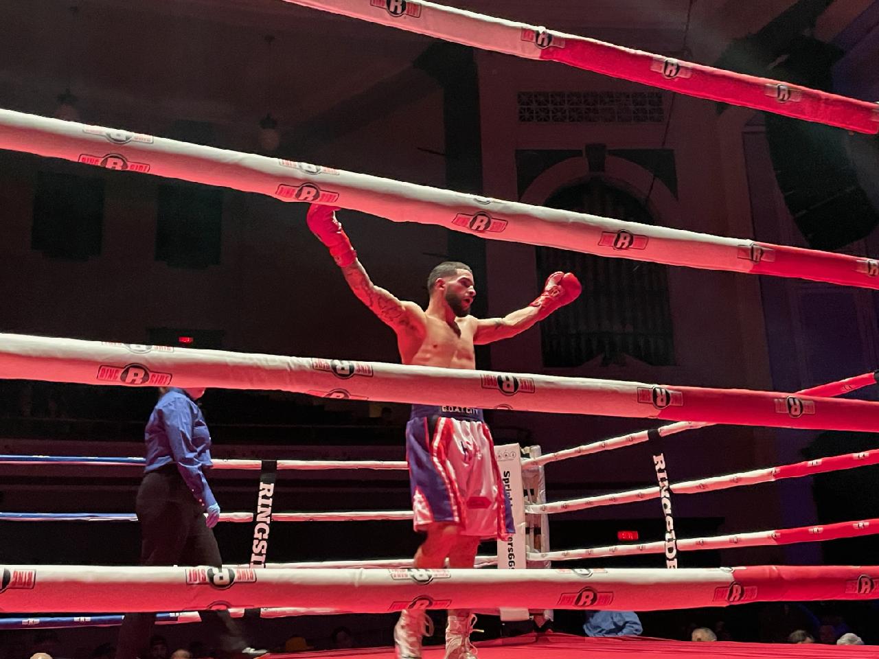 32698-1 - Inside the Ropes Boxing - Your #1 source for boxing news.